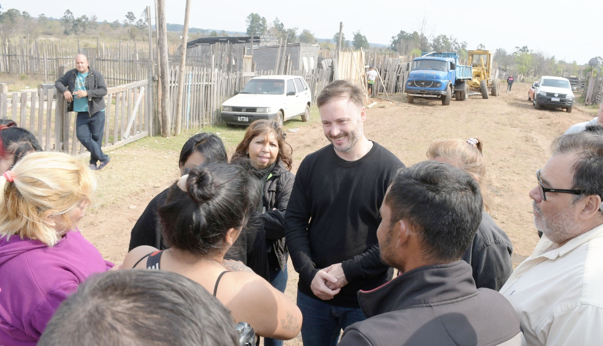 Azcué: “Los vecinos tienen ganas de progresar y entienden que venimos a ...