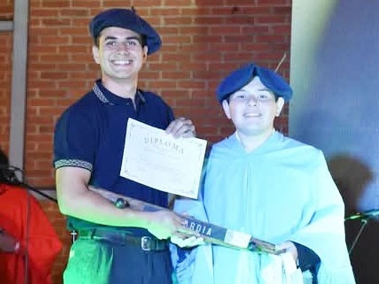 Alumno de la Orquesta Juvenil Instrumental “La Chamarra” de Concordia ...