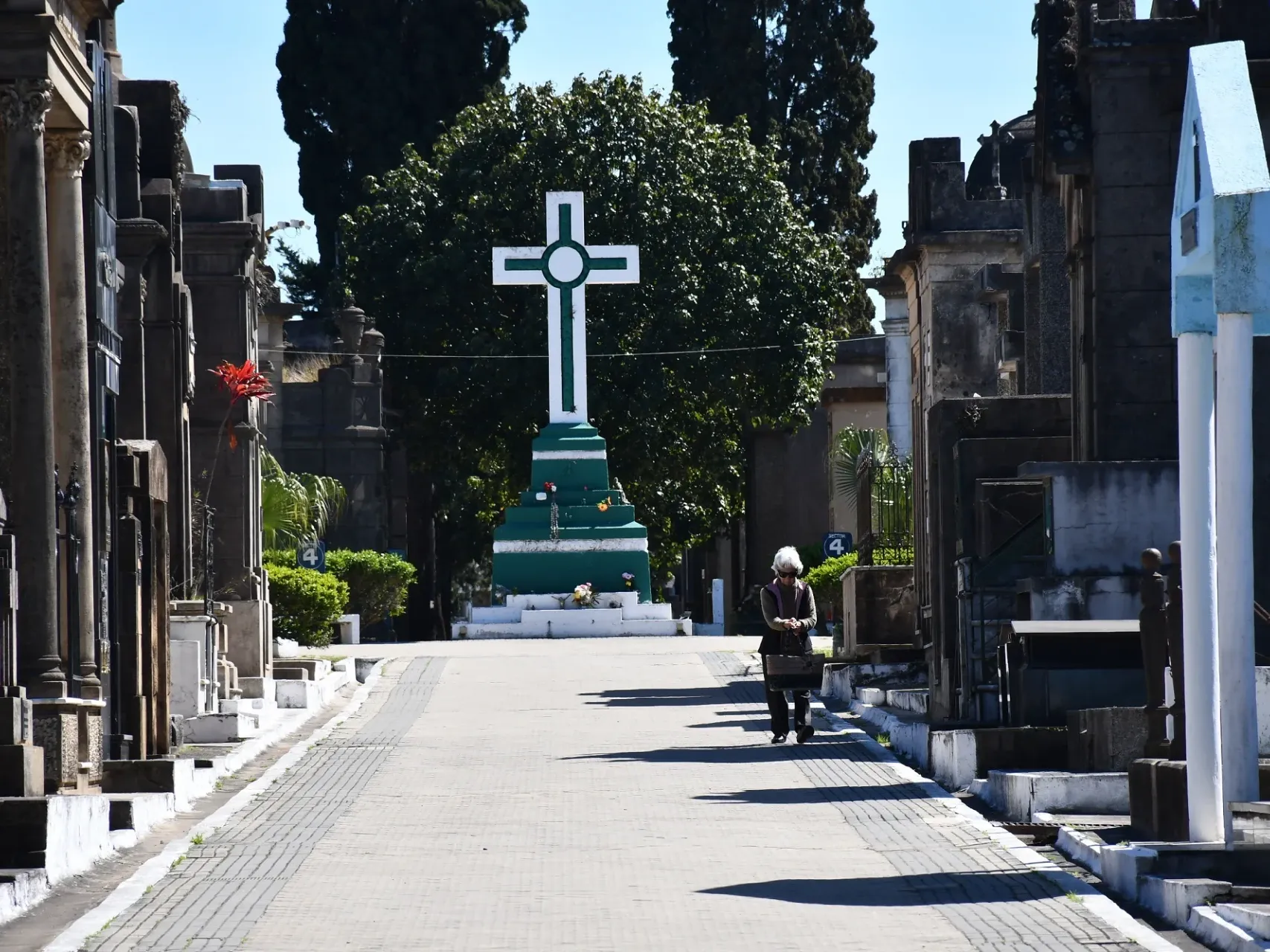 Misa por el Día del Padre en el Cementerio Nuevo – El Heraldo